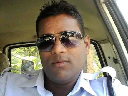 VIP ड्यूटी के लिए एयरपोर्ट जा रहा था जवान, पेड़ गिरने से दबकर हुई मौत