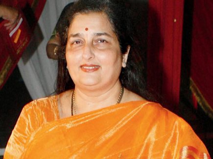 अब समाजसेवा में ध्यान लगा रही हैं अनुराधा पौडवाल