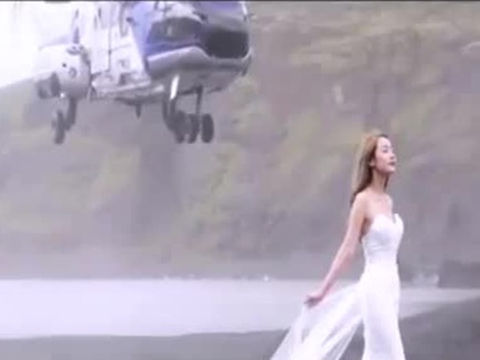 हेलीकॉप्‍टर के साथ वेडिंग शूट, बाल-बाल बची दुल्‍हन