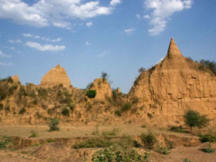 रेगिस्तान बनने की राह पर चंबल, तेजी से बीहड़ में बदल रहा इलाका