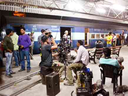 'लायन' के लिए देवास स्टेशन पर मिली परफेक्ट लोकेशन