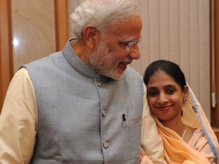 गीता ने की प्रधानमंत्री नरेंद्र मोदी से मुलाकात