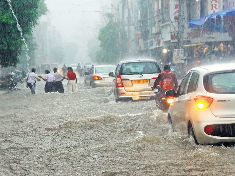 Gujrat Rain: गुजरात के द्वारका में केवल 3 घंटे में हुई 13 इंच बारिश ...