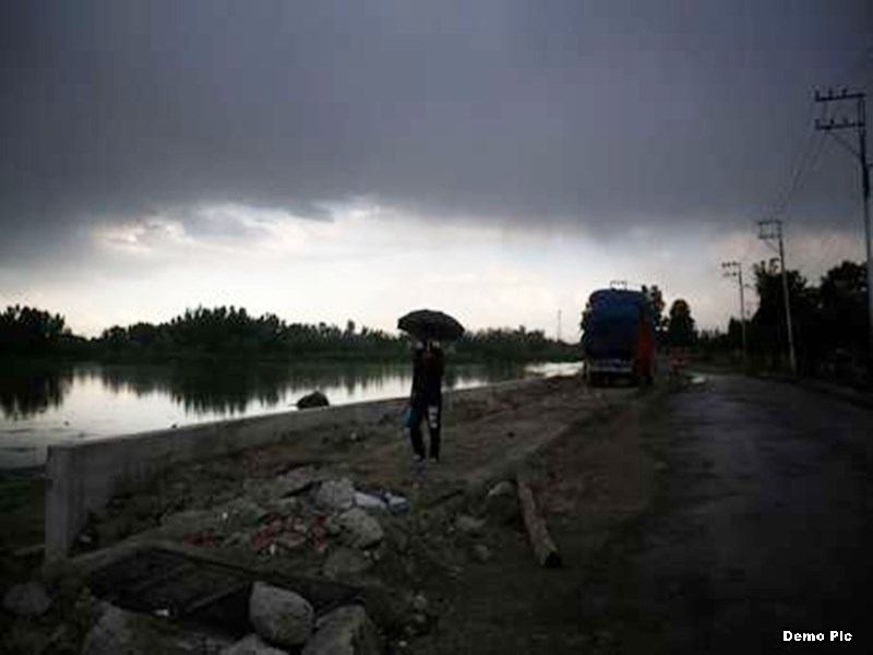 Chhattisgarh Weather Alert : छत्तीसगढ़ में चक्रवात से कुछ क्षेत्रों में ...