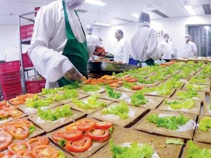 ट्रेनों के खाने में सेना का सुरक्षा कवच, DRDO बनाएगा फूड पैकेट