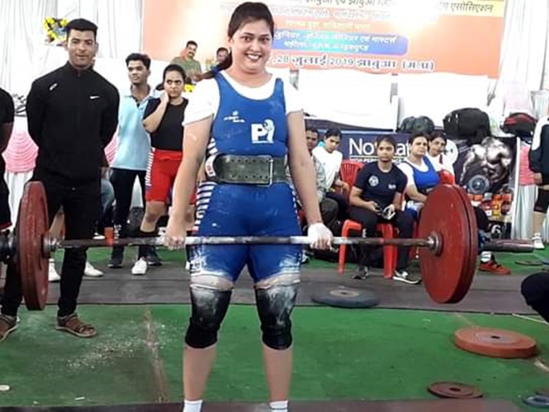 Powerlifting Competition : मुरैना की लड़की बनी 'स्ट्रांग वुमन ऑफ एमपी ...