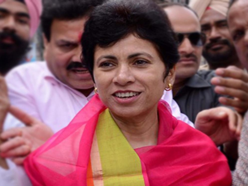 कांग्रेस अध्यक्ष की दौड़ में अब कुमारी सैलजा का भी नाम - kumari selja ...