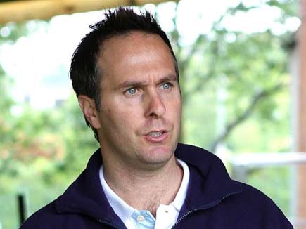 पूर्व इंग्लिश कप्तान वॉन की मांग, छीनी जाए कुक से कप्तानी