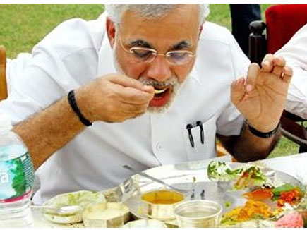 PM Modi के साथ रसोइया भी गया भूटान