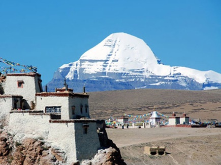 चीन ने नाथुला दर्रा बंद कर रोकी कैलाश मानसरोवर यात्रा