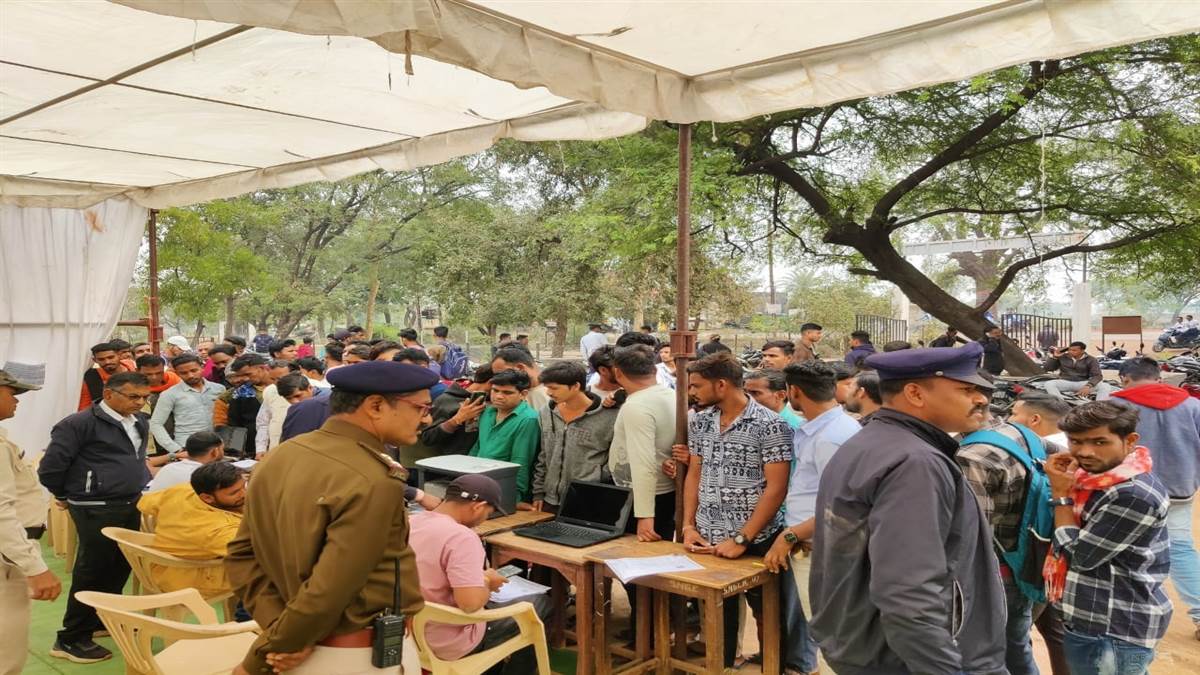 750 दुपहिया एवं चार पहिया वाहन चालकों का बना लर्निंग लाईसेंस - License ...