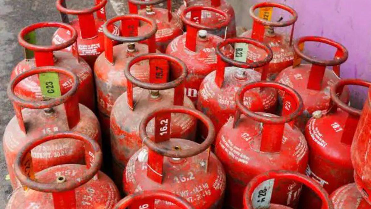 LPG Price Update: एलपीजी की कीमत में कटौती, जानें कितना सस्ता हुआ 19kg का सिलेंडर - LPG price ...