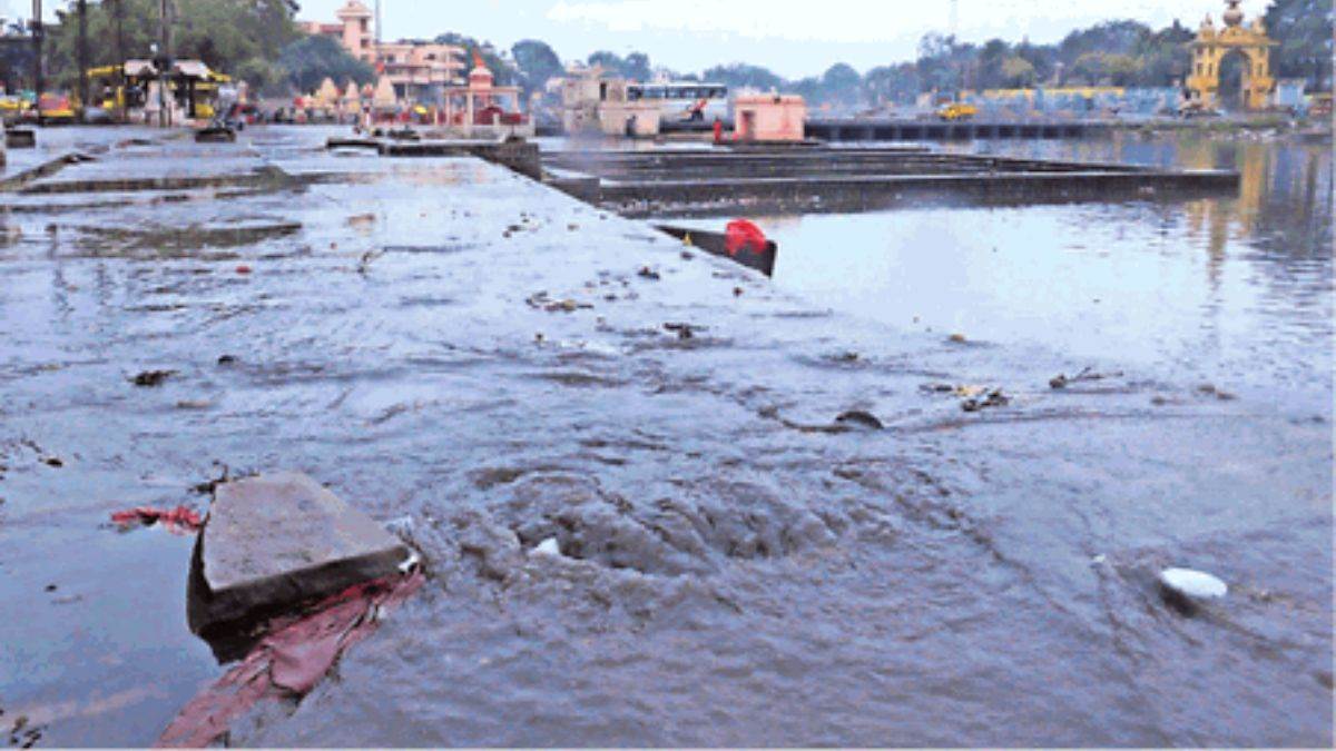 Ujjain Shipra River: उज्जैन की शिप्रा नदी में फिर से सीधे मिला नालों का ...