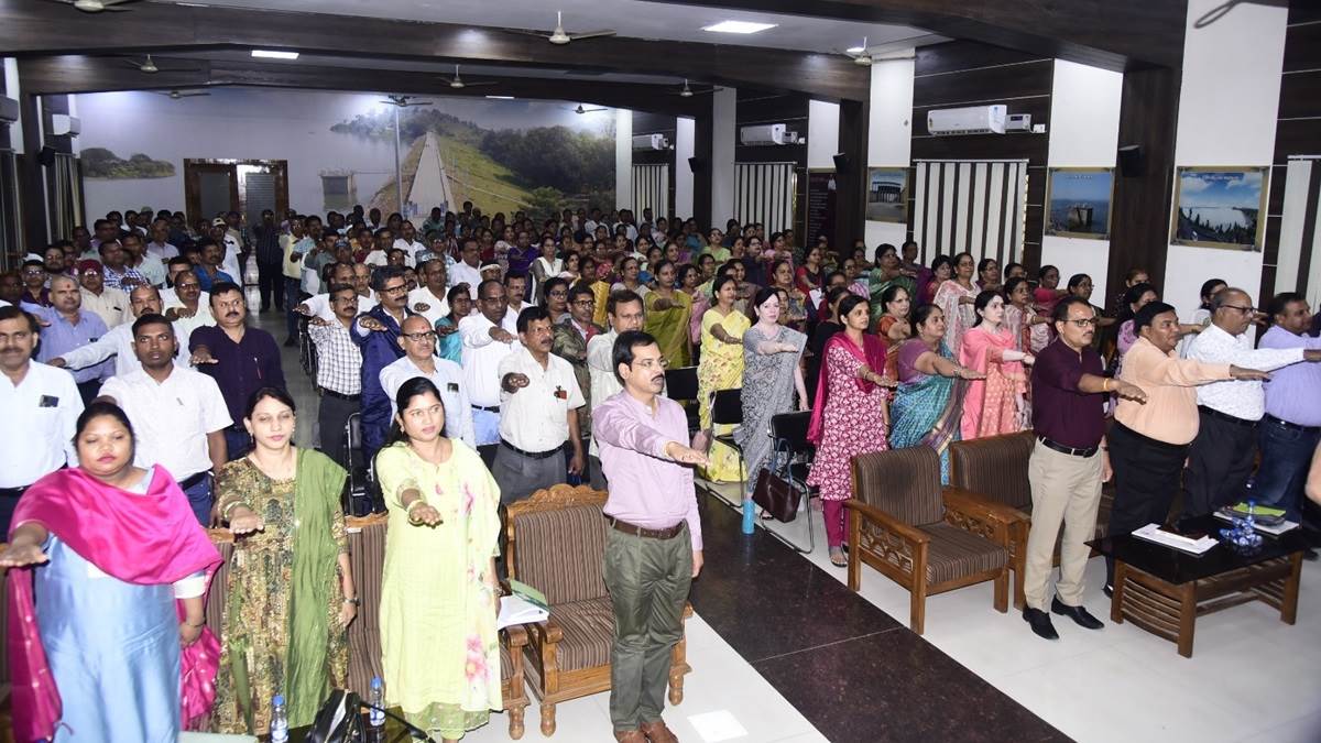 Bilaspur News: संकल्प शत प्रतिशत मतदान का शुरू हुआ अभियान - Campaign ...