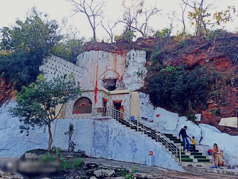 Indore News: प्रकृति की खूबसूरती से सजा जयंतीमाता देवी मंदिर - Indore ...