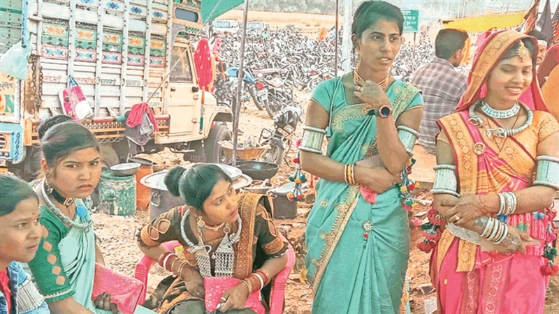 Bhagoria Festival 2023: युवा और बुजुर्ग मांदलों की थाप पर जमकर थिरके ...
