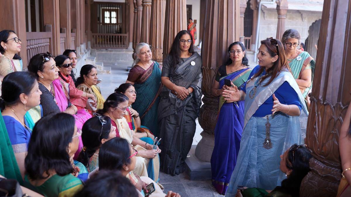 Indore News: हेरीटेज वाक के जरिए जाना अहिल्याबाई होलकर का जीवन - Indore ...