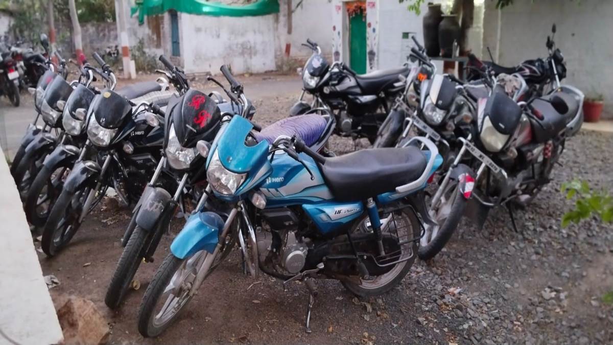 Khandwa News: फायनेंस कंपनी का कर्मचारी बनकर छुड़ा लेते थे बाइक, गैंग के 5 बदमाश गिरफ्तार ...