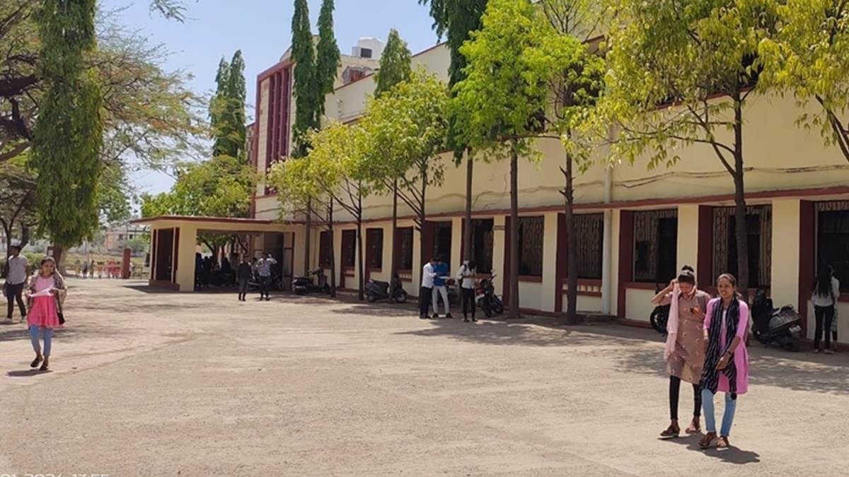 Dhar News: धार को मिला पीएम एक्सीलेंस कालेज, जल्द होगी प्रवेश प्रक्रिया ...