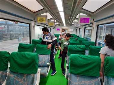 विस्टाडोम कोच के साथ केके रेललाइन में दौड़ेगी पर्यटक ट्रेन