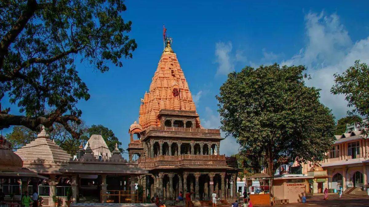Mahakal Mandir Ujjain: महाकाल मंदिर परिसर में अब दिल्ली की डॉक्टर को ...