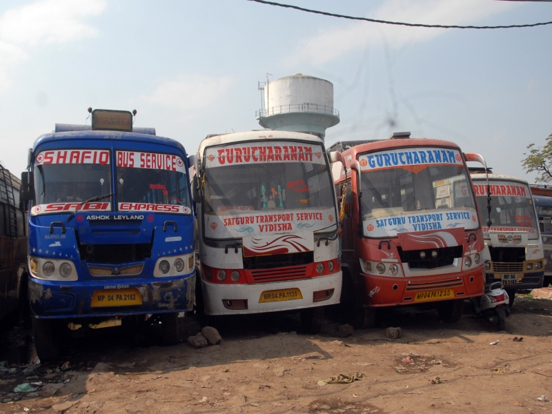 MP Transport News: दीपावली के चलते बस अड्डों पर बढ़ने लगी यात्रियों की ...