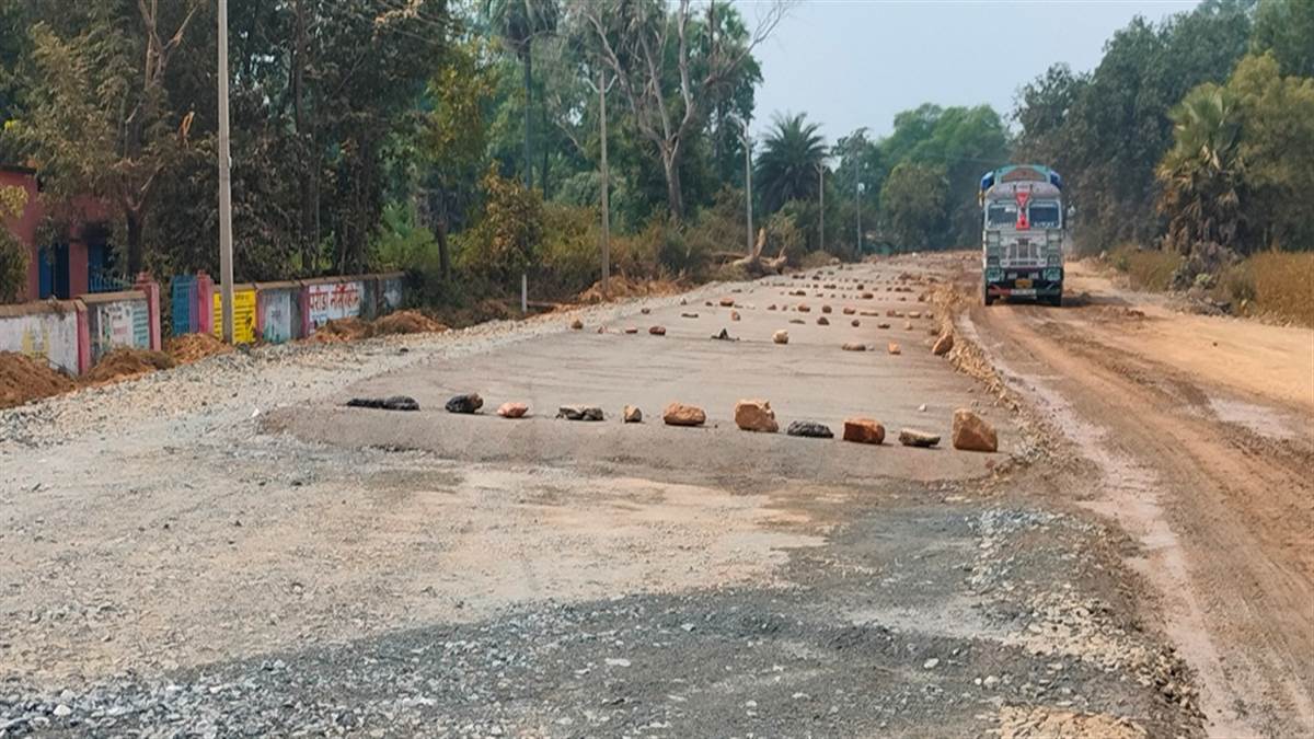 Jashpur News:बंदरचुवां से कुनकुरी के बीच शुरू हुआ राष्ट्रीय राजमार्ग ... Jashpur News:बंदरचुवां से कुनकुरी के बीच शुरू हुआ राष्ट्रीय राजमार्ग ...