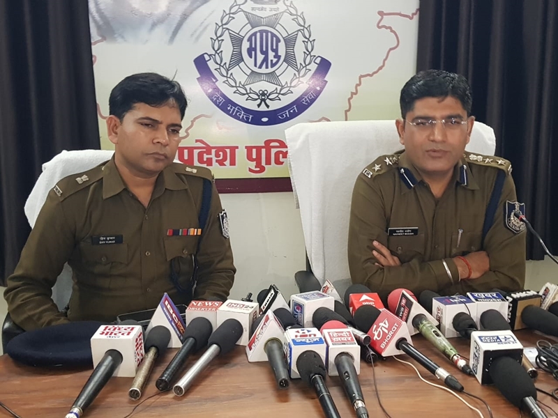 रीवा पुलिस ने डमी बम मामले में तीन आरोपितों को पकड़ा पूछताछ जारी - Rewa ...