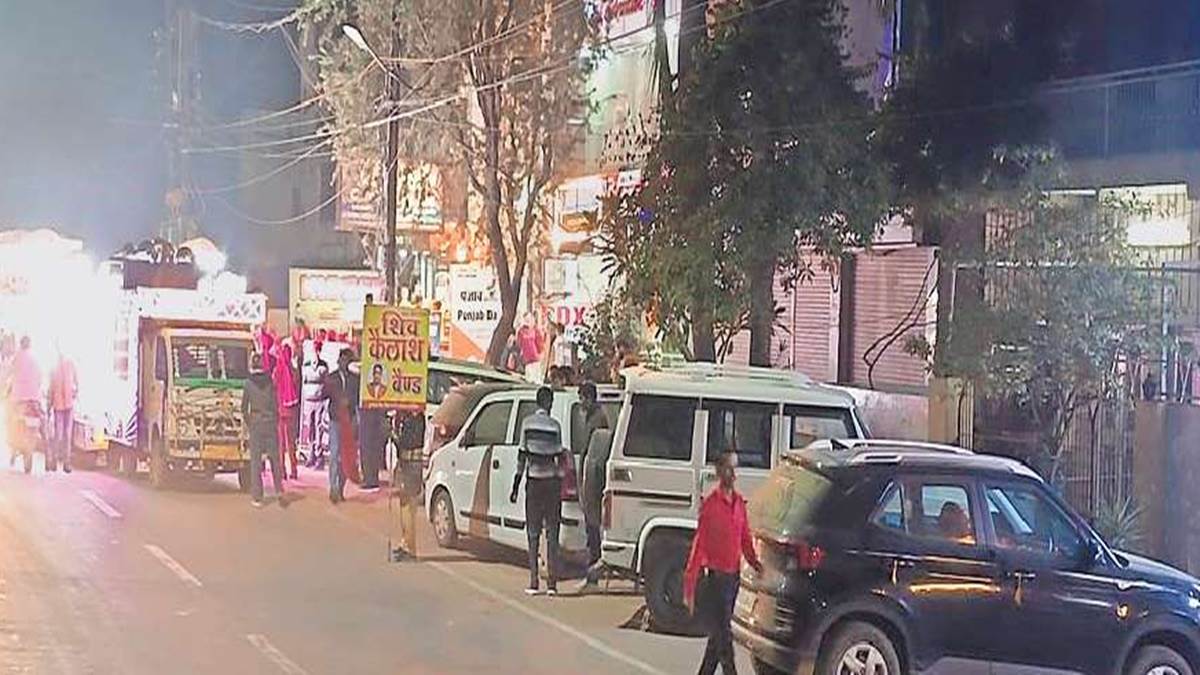 Gwalior News: गार्डन में फटा सिलेंडर तो निगम जागा, अग्निशमन उपकरण न ...