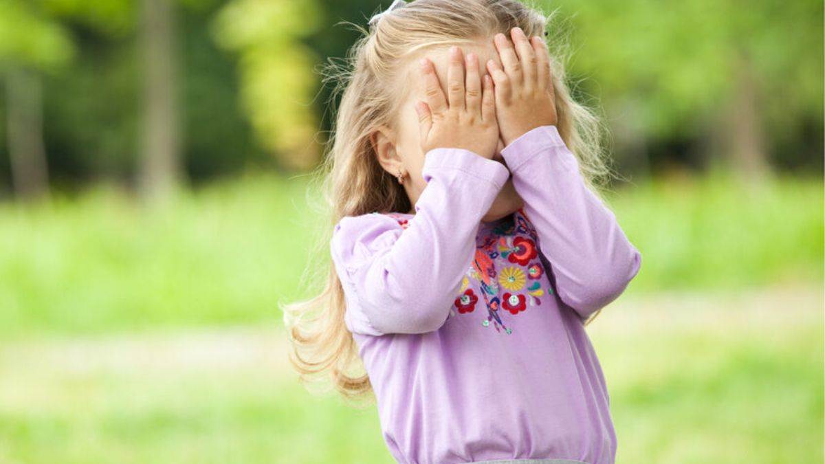 Shy Child Astro Tips: यदि आपका बच्चा भी हद से ज्यादा शर्मीला है तो चेक करें कुंडली, ये ग्रह हो ...