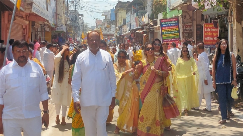 Shahdol News : शहडोल में धूमधाम से निकली महावीर स्वामी जी की पालकी ...