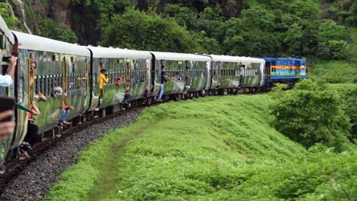 Patalpani Kalakund Heritage Train: हेरिटेज ट्रेन में सवार होने के लिए ...