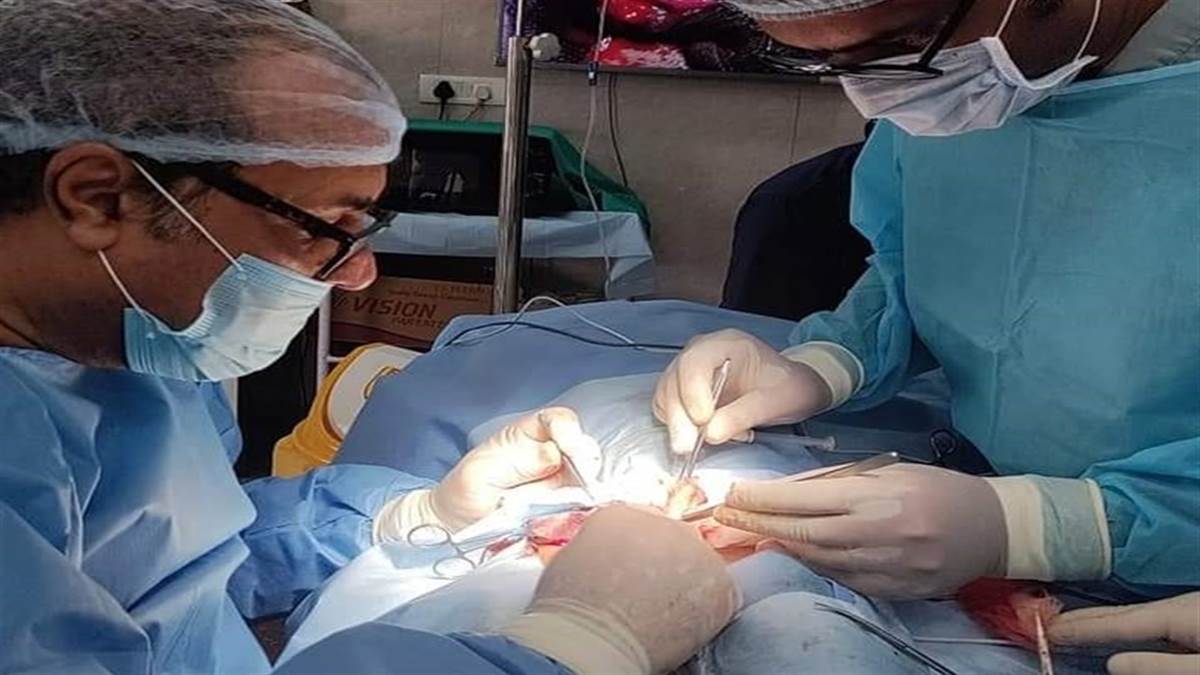 Pediatric Urologists in Jabalpur: यूरोलाजी राष्ट्रीय सम्मेलन में किया ...