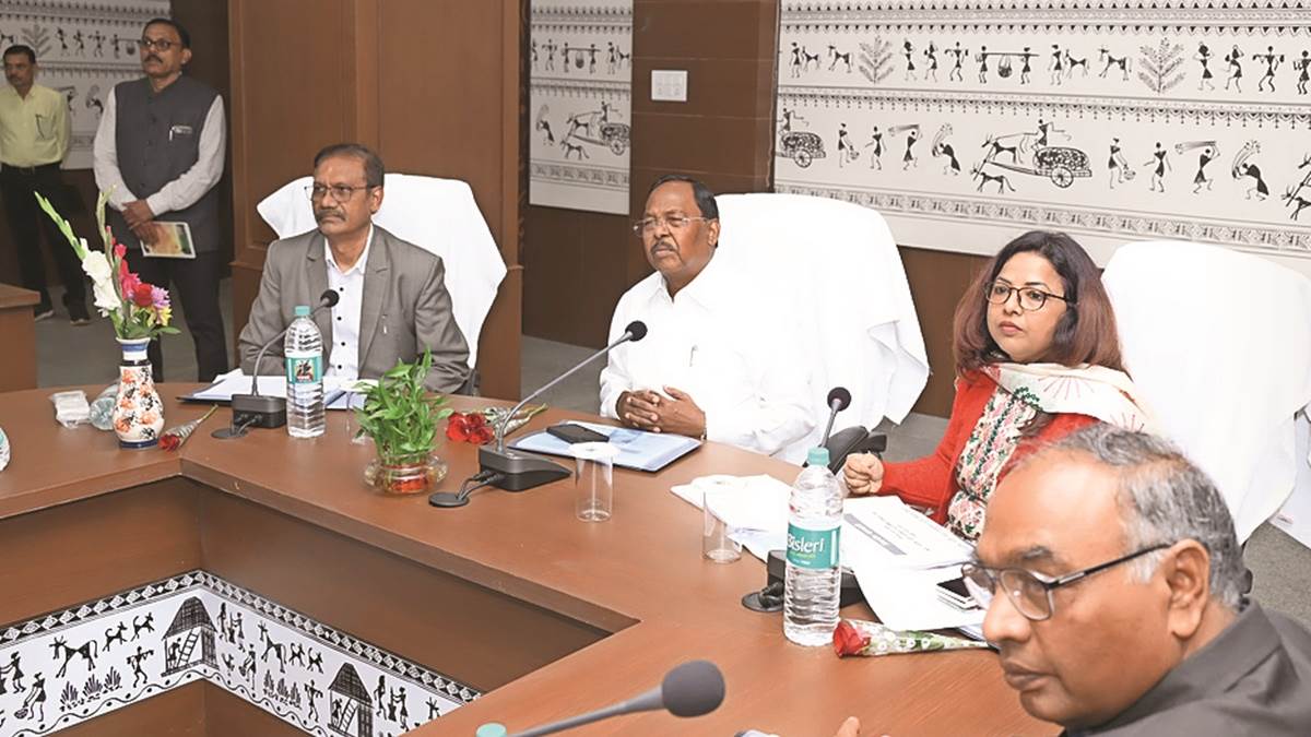 मंत्री नेताम ने पिछड़ी जनजातियों के विकास पर दिया जोर, बोले- आश्रम ...