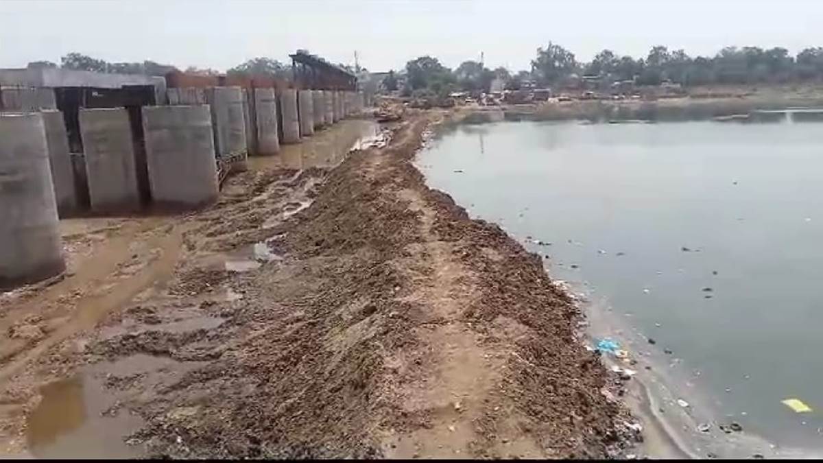 Bilaspur News: 18 लाख के दो स्लैब ढलाई के लिए 52 लाख फूंकने को तैयार ...