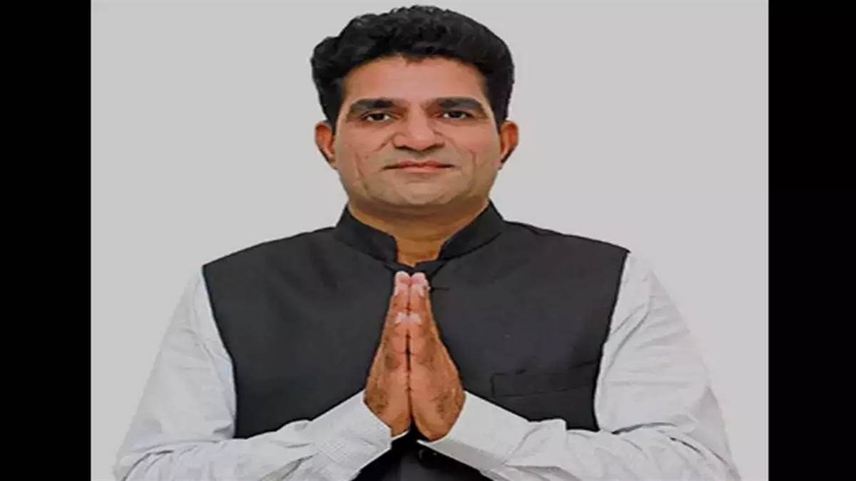 LIVE AAP CM Candidate: इसुदान गढ़वी होंगे गुजरात में AAP के CM ...