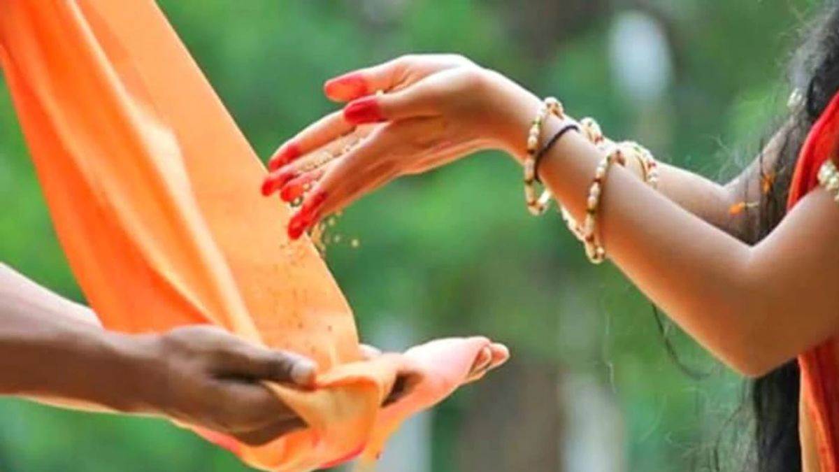 Magh Purnima Daan: माघ पूर्णिमा आज, मां लक्ष्मी का आशीर्वाद पाने के लिए ...