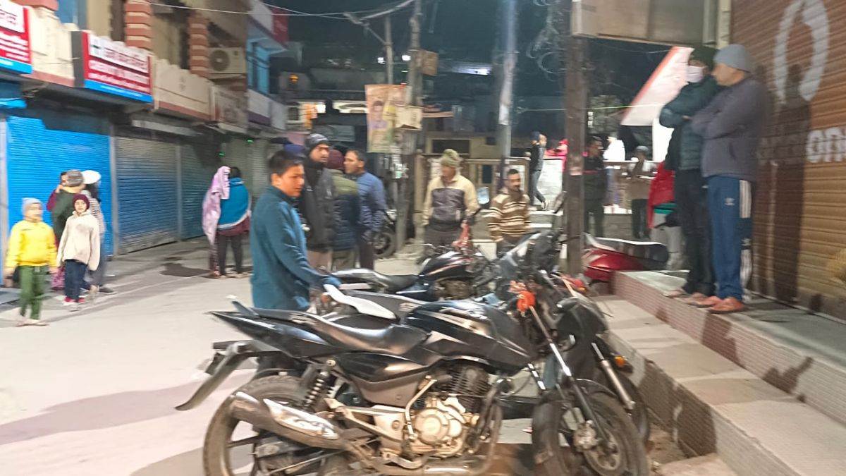 Earthquake in Uttarkashi: उत्तरकाशी में देर रात 5 बार भूकंप के हल्के ... Earthquake in Uttarkashi: उत्तरकाशी में देर रात 5 बार भूकंप के हल्के ...