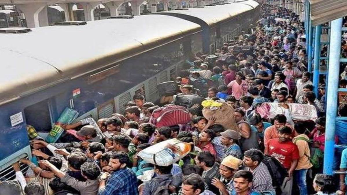 Gwalior Train News: होली और परीक्षा का दोहरा भार, अधिकतर ट्रेनों में ...