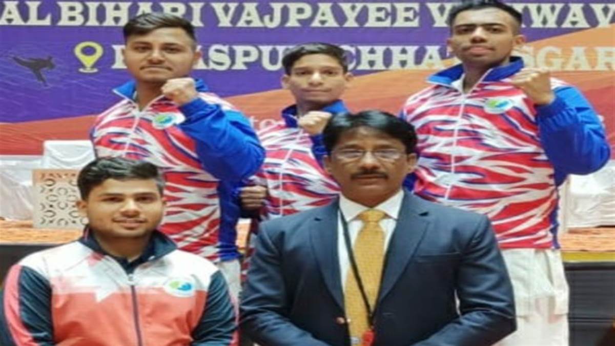 MP Sports News: मध्य प्रदेश कराते टीम ने राष्ट्रीय प्रतियोगिता में सात ...