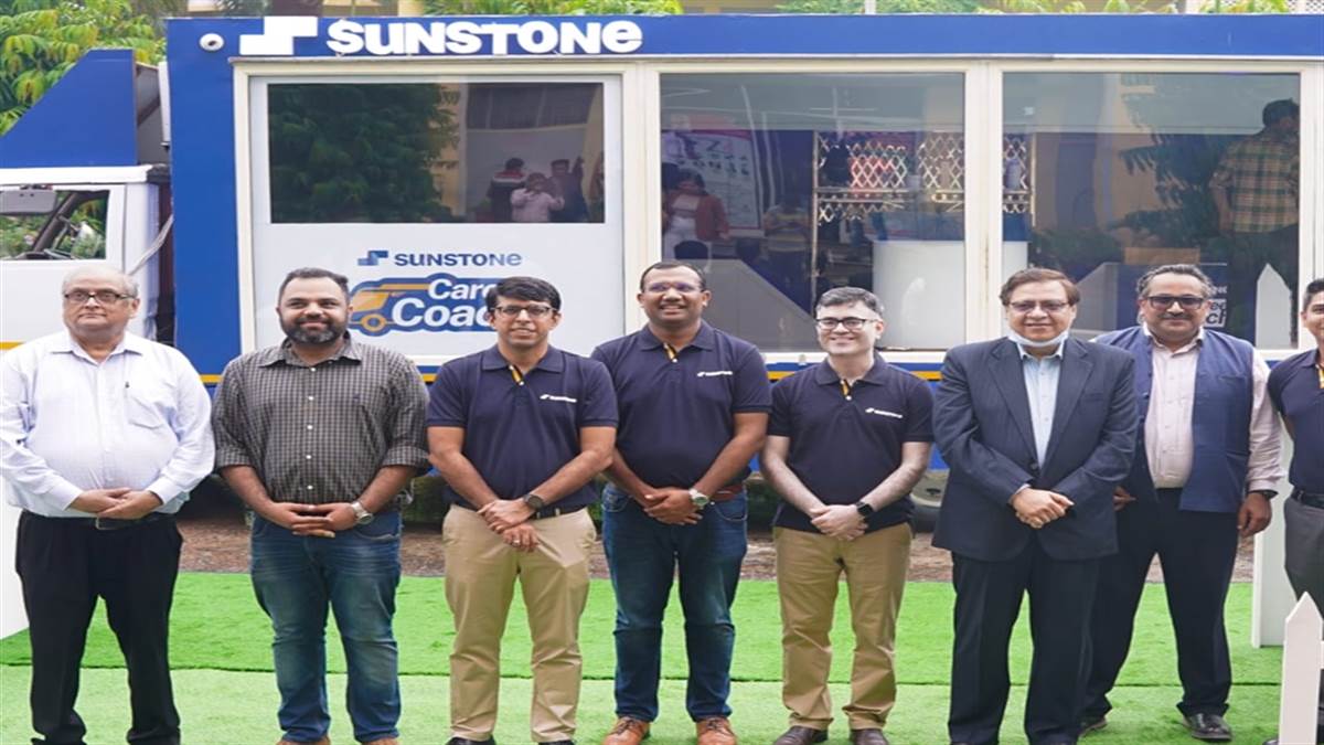 सनस्टोन की ओर से भारत का पहला करियर काउन्सलिंग सेंटर ऑन व्हील्स इंदौर ...