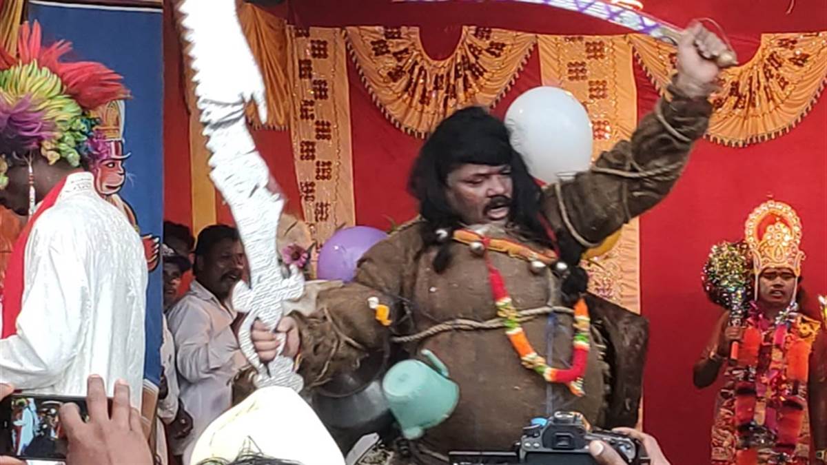 विधायक बनते हैं कुंभकरण, बोले- सदा सोते रहता है इसलिए भूमिका निभाना ...