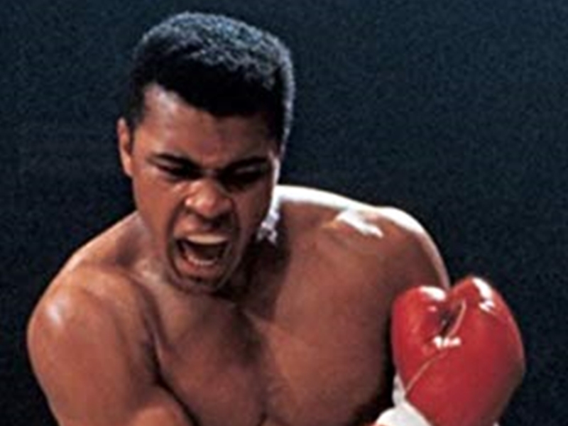 Story of Boxer Muhammad Ali: जिसे कमजोर समझा, उसी ने दिग्गज मुक्केबाज ...