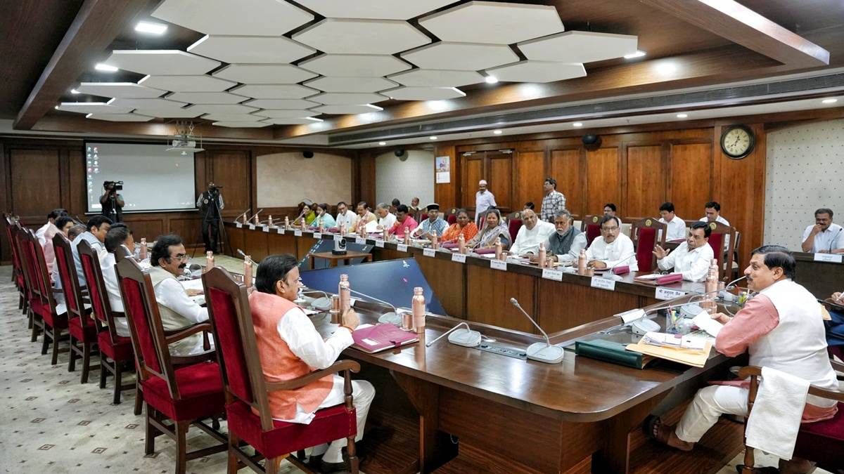 MP Cabinet Decision 6 May: मध्‍य प्रदेश में पेंशन कार्यालय में स्‍टाफ घटाया जाएगा, कैबिनेट का ...