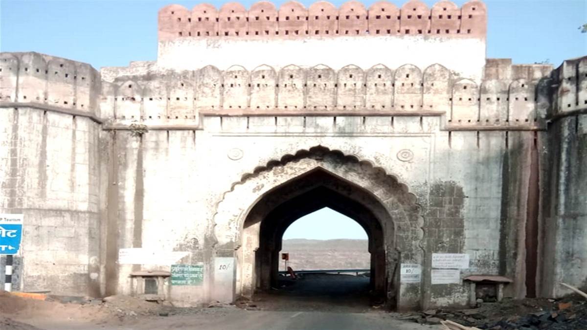 Madhya Pradesh News: मंगलवार से एक सप्ताह बंद रहेगा महू-मंडलेश्वर राजमार्ग