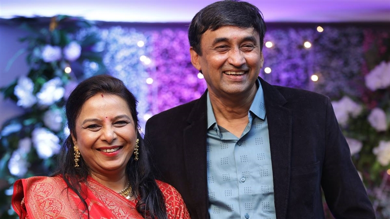 Indore News: जिंदगी के मुकाबले में दोनों मिलकर लगाते हैं जीत के शाट - Indore News Former ...