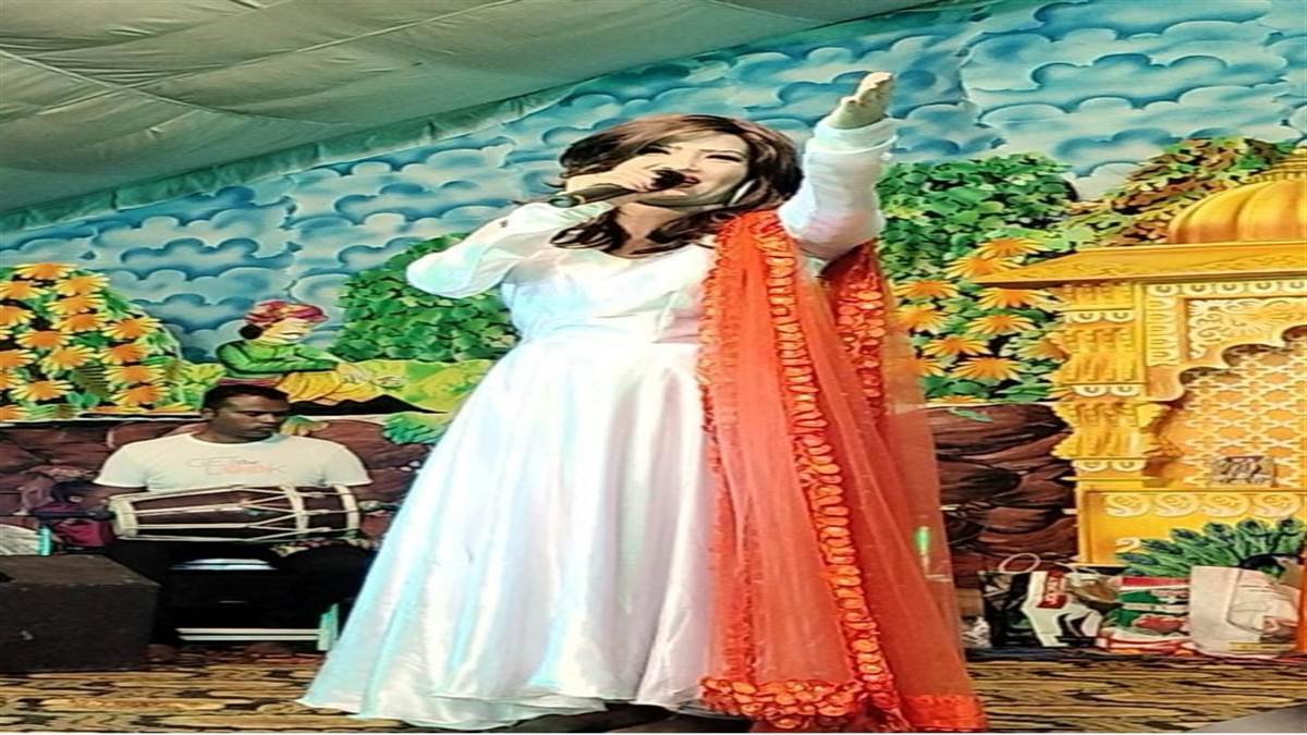 शहनाज अख्तर के भजनों से मंत्रमुग्ध हो गए कटघोरा के श्रद्धालु - Devotees ...