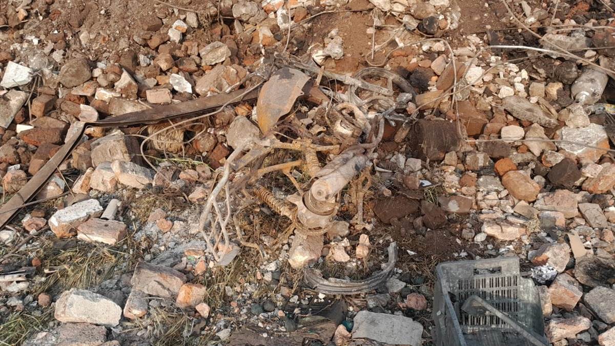 Harda Blast : पटाखा फैक्‍ट्री में विस्‍फोट के बाद हर तरफ फैला था मलबा ...