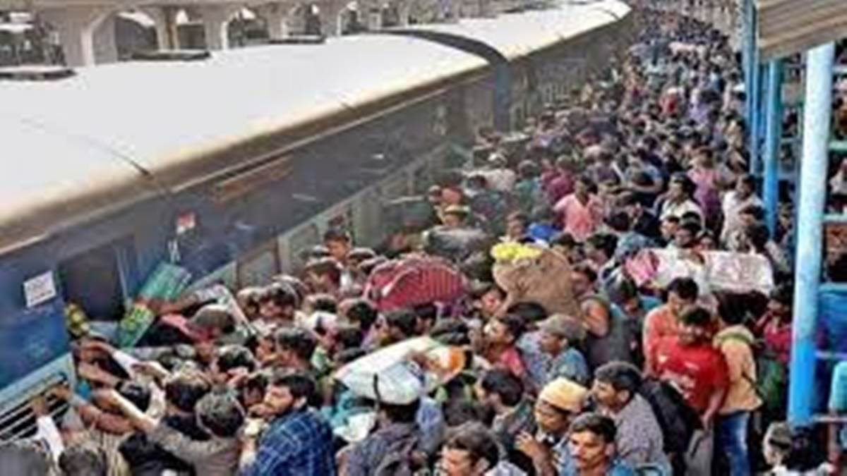 Gwalior Journey News: यात्रियों से ट्रेन फुल, बस कल रहेंगी बंद