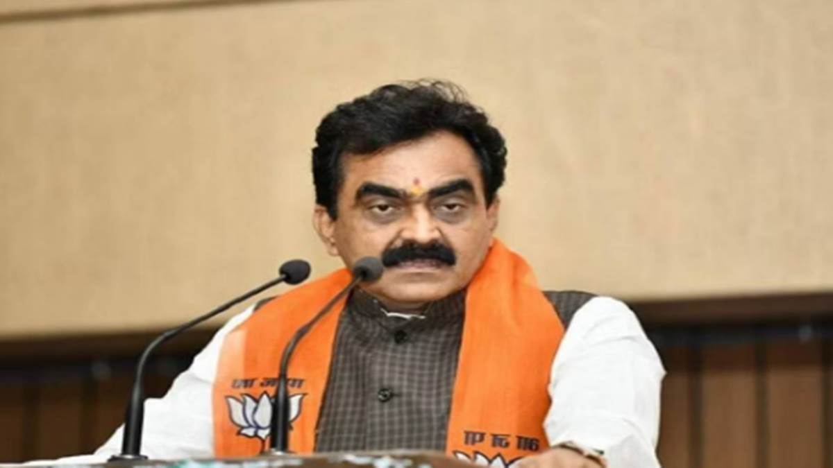 Indore News: इंदौर की सड़कों पर गड्ढे दिखे तो करें फोटो अपलोड, तय समय ...